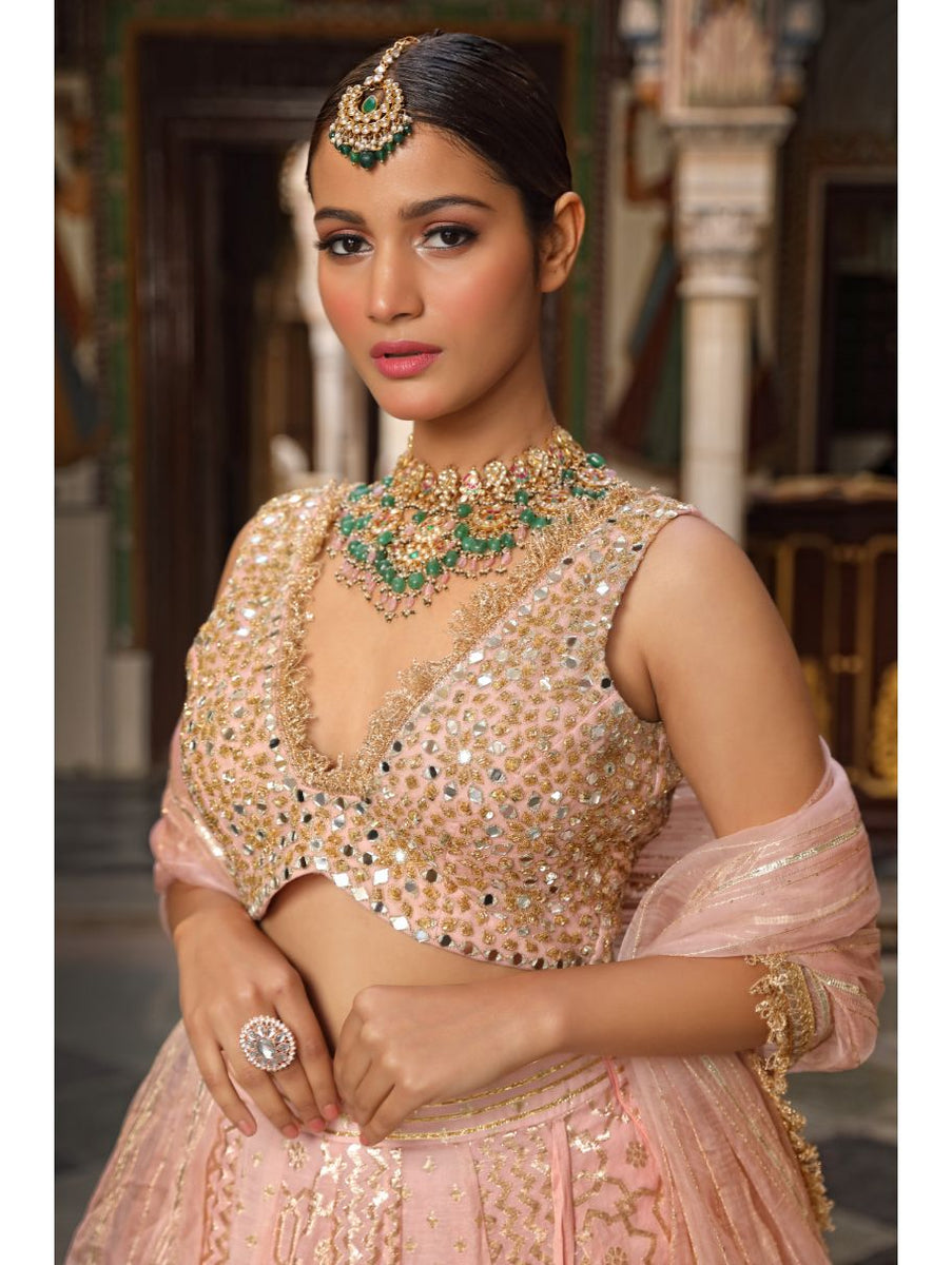 Aadhya – Circular Threads