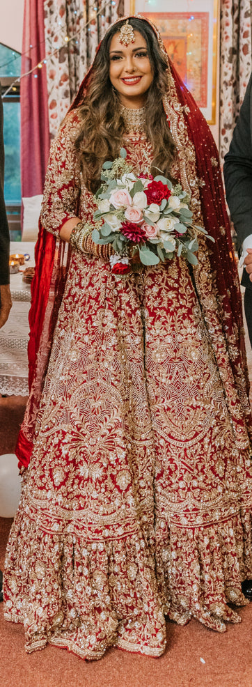 Yasmin – Circular Threads