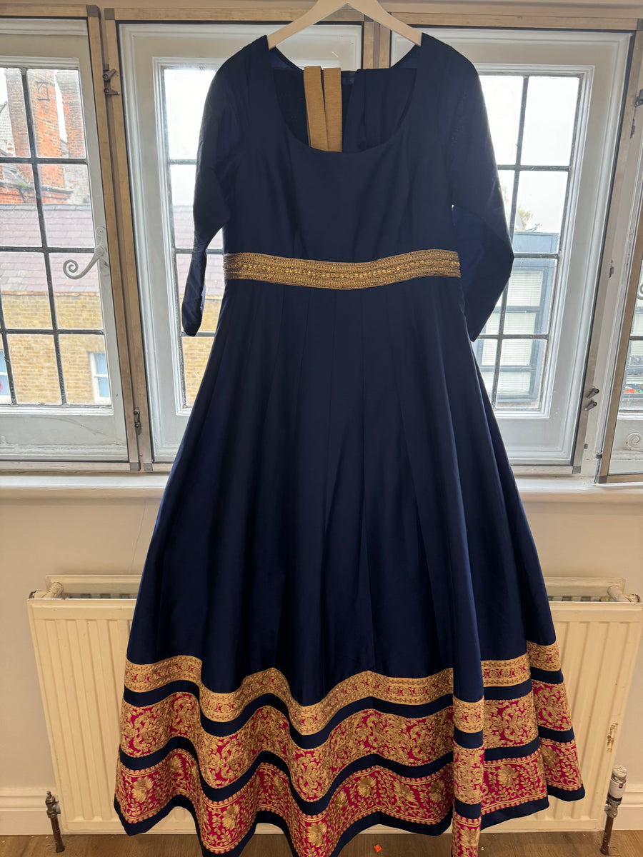 Shila – Circular Threads