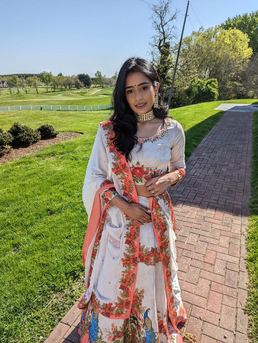 Sejal – Circular Threads