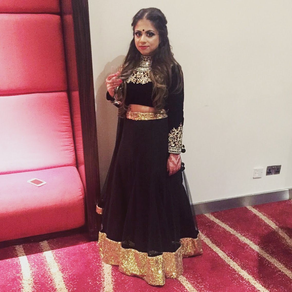 Easha/Esha – Circular Threads