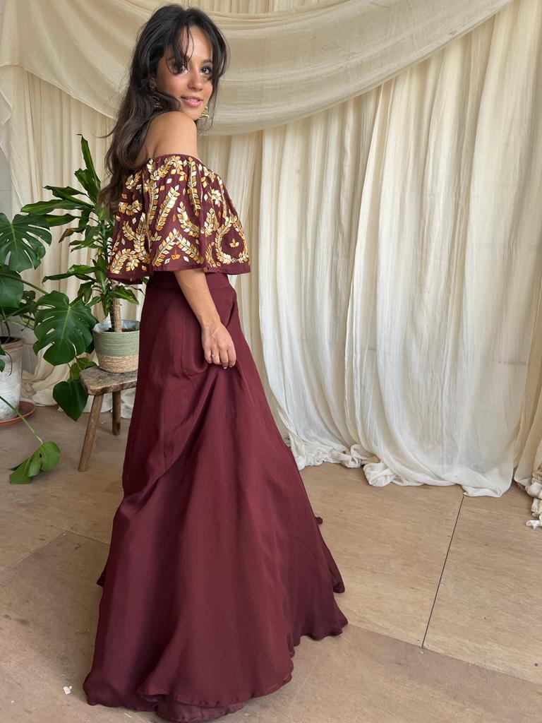 Rhiya – Circular Threads